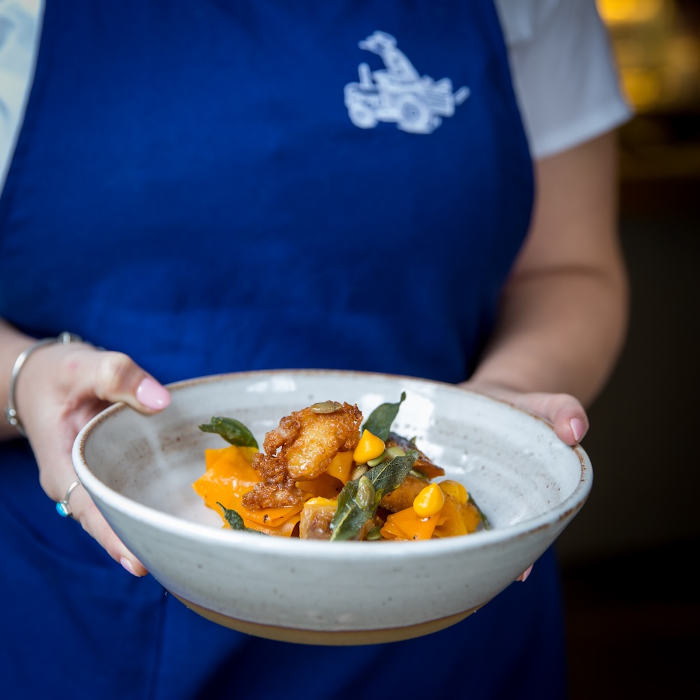 Ten Minutes By Tractor - Restaurant - Dine With Us